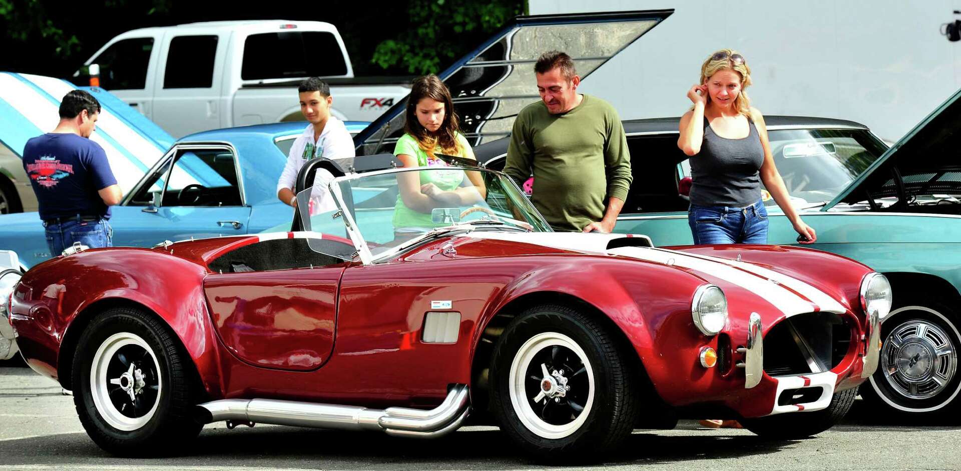 Memories speed back at Racearena reunion