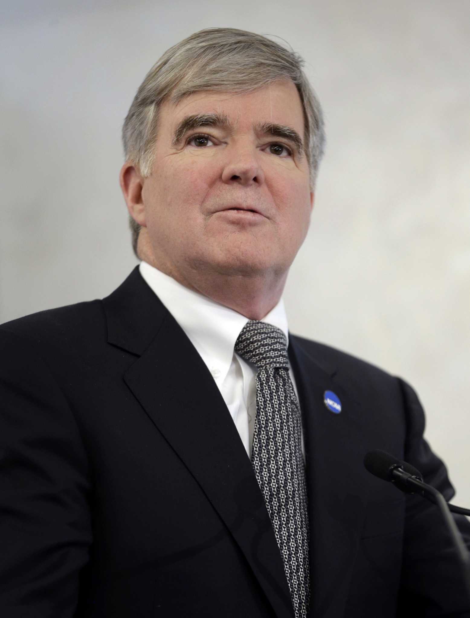 Emmert anticipates seeing changes in NCAA