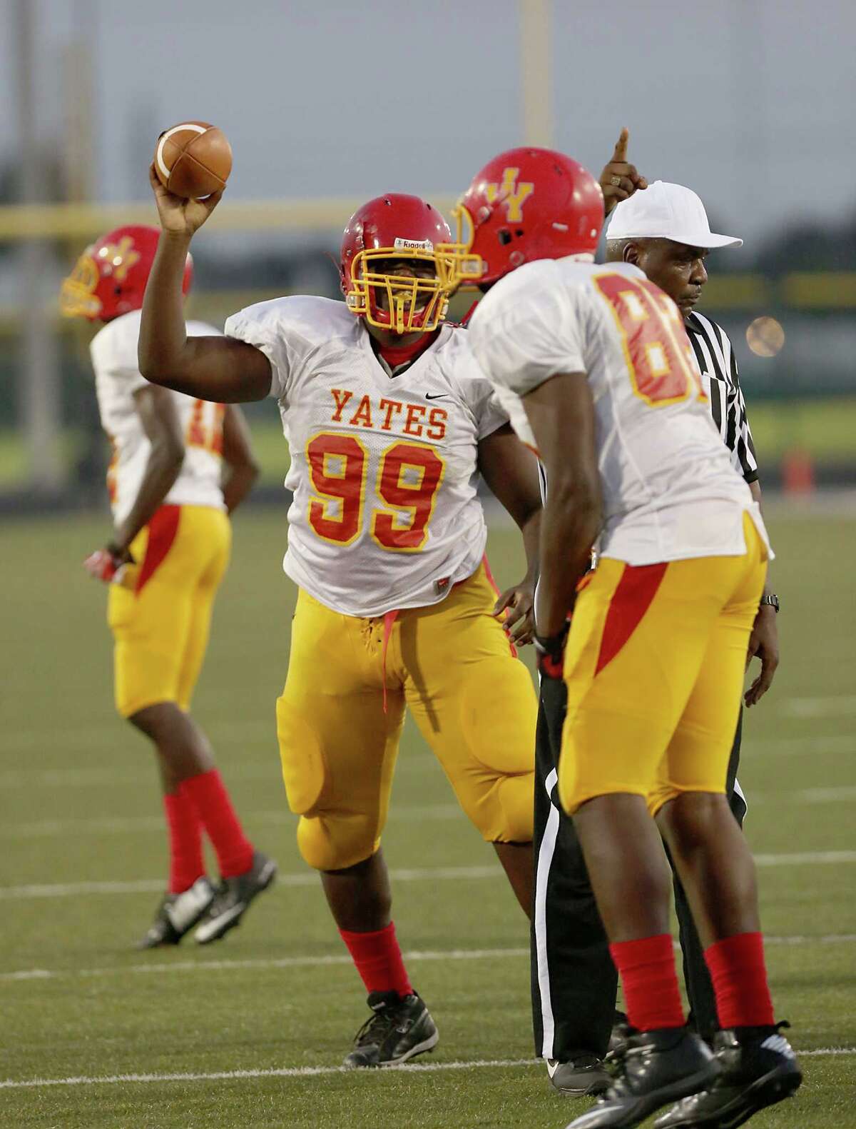 Hard work has Yates football team roaring under new coach