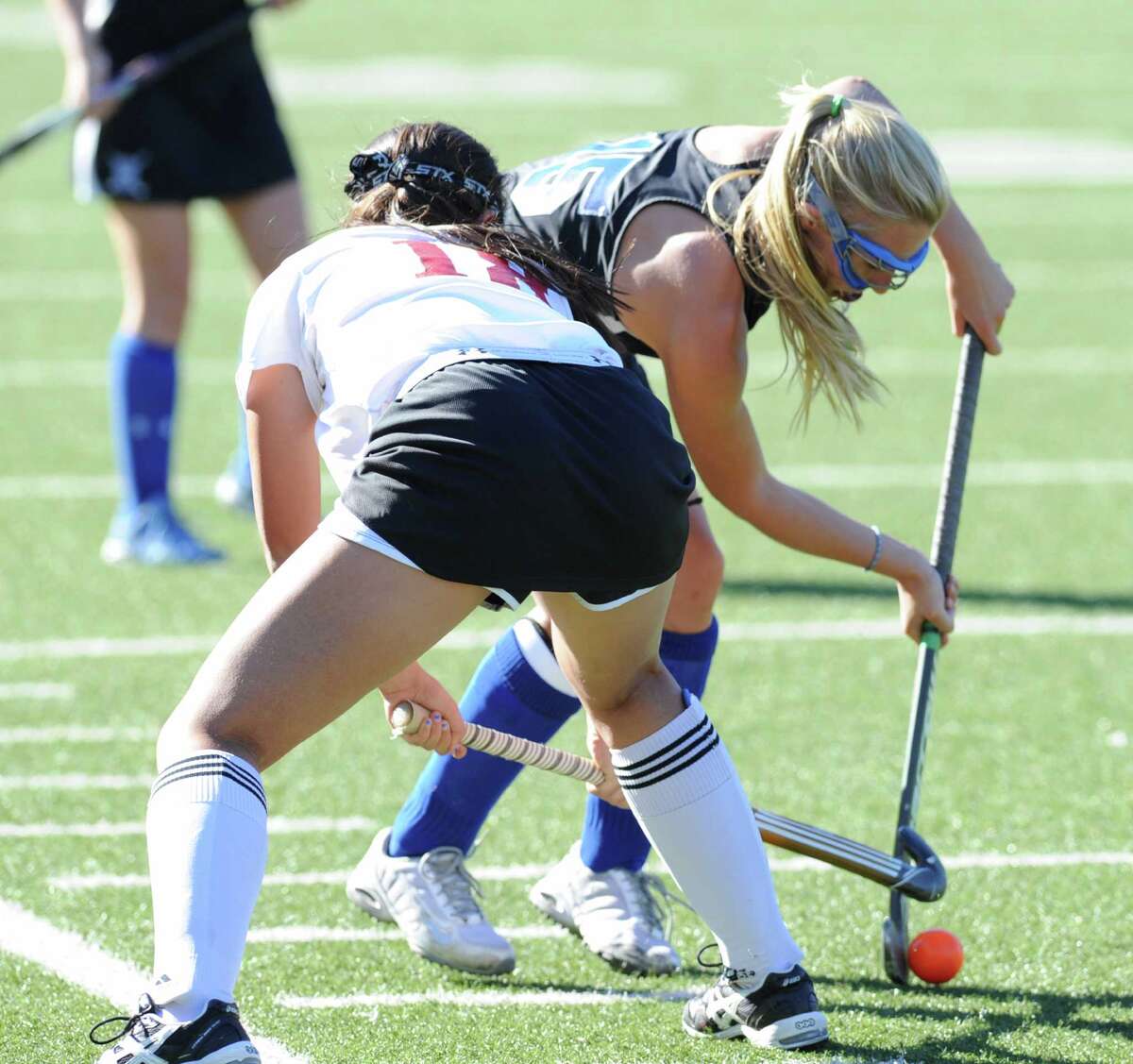 Darien defeats Greenwich in FCIAC field hockey duel