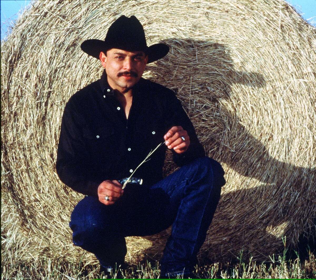 Tejano music legend, San Antonio native Emilio Navaira dies at 53 in ...