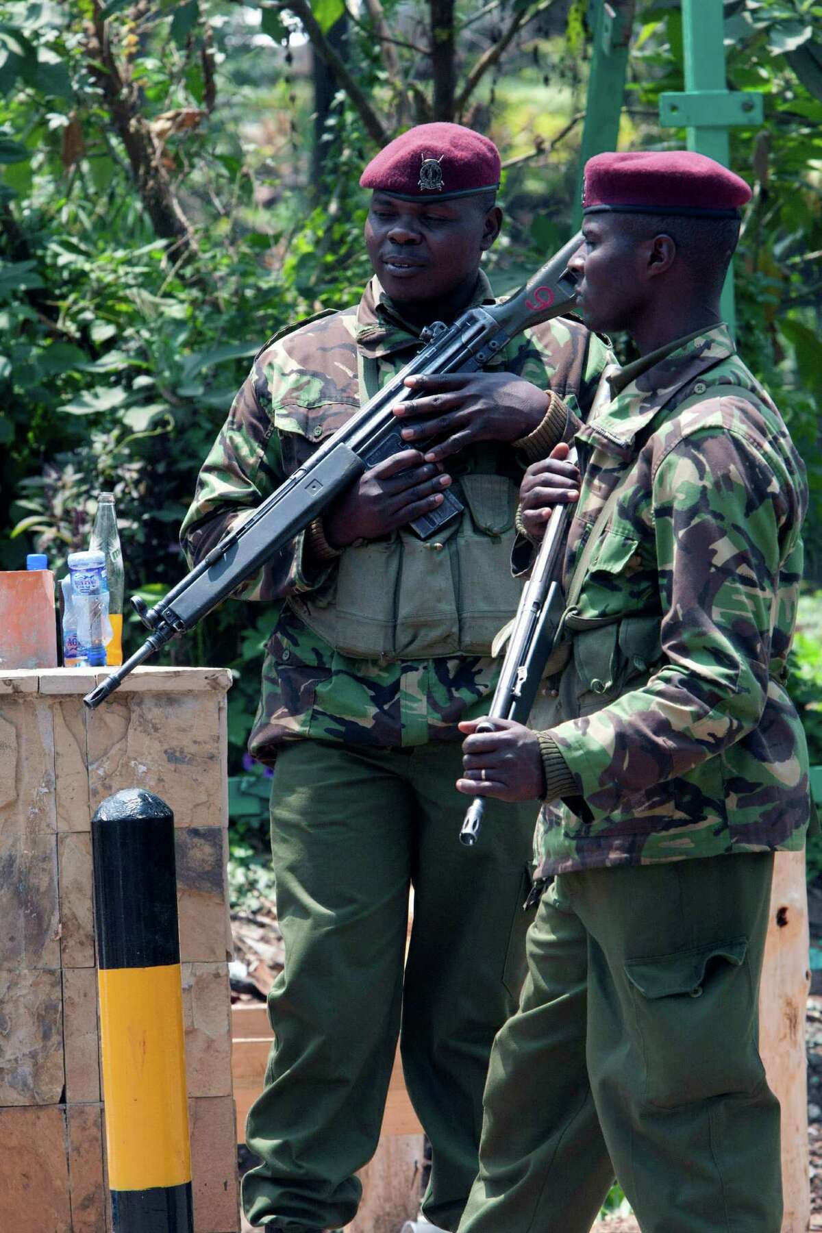 FBI agents work in nightmarish scene at Kenya mall