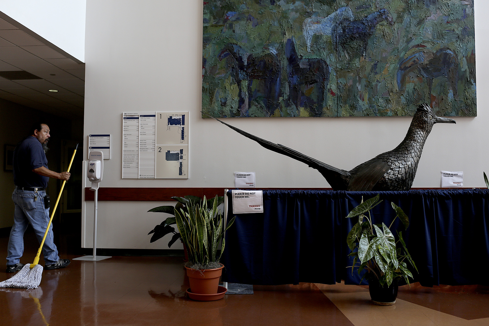 UTSA swift mascot statue took a while