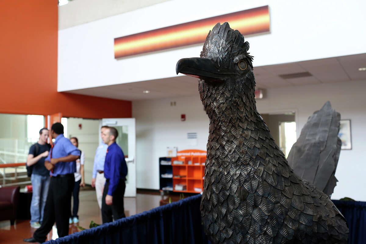 UTSA swift mascot statue took a while
