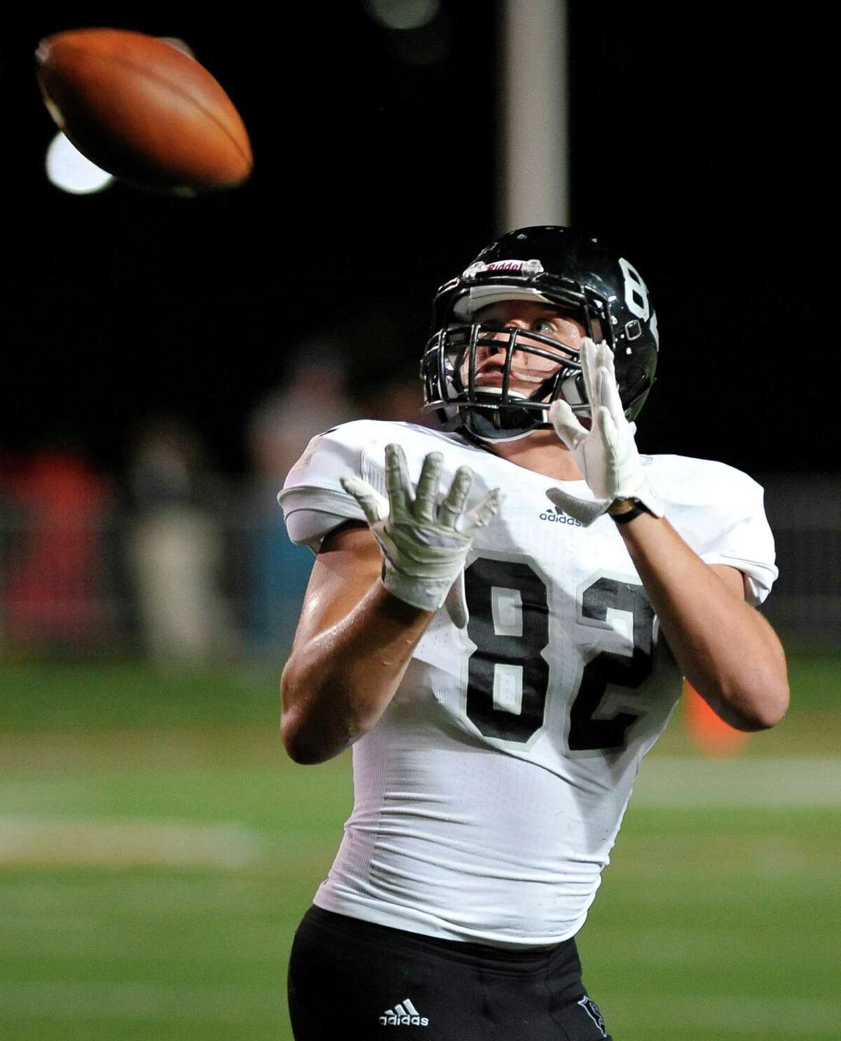 Steele airs it out, routs San Marcos