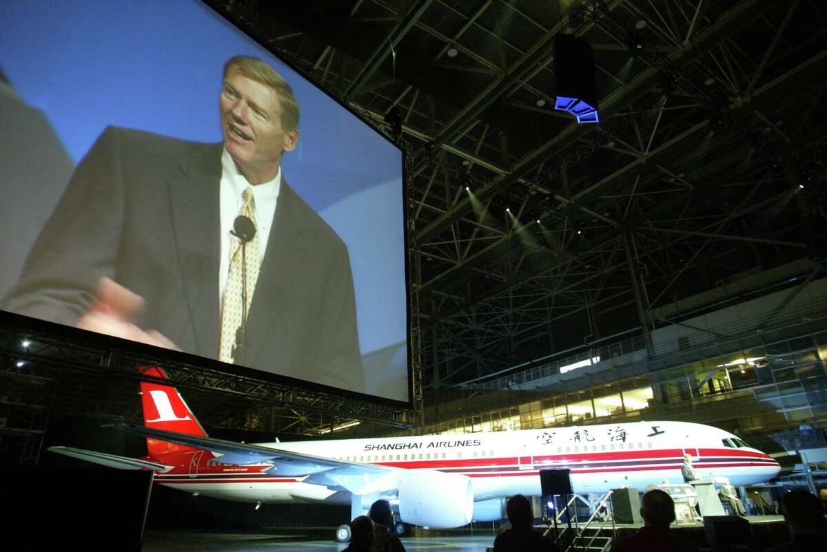 Report: Mulally top candidate to head Microsoft