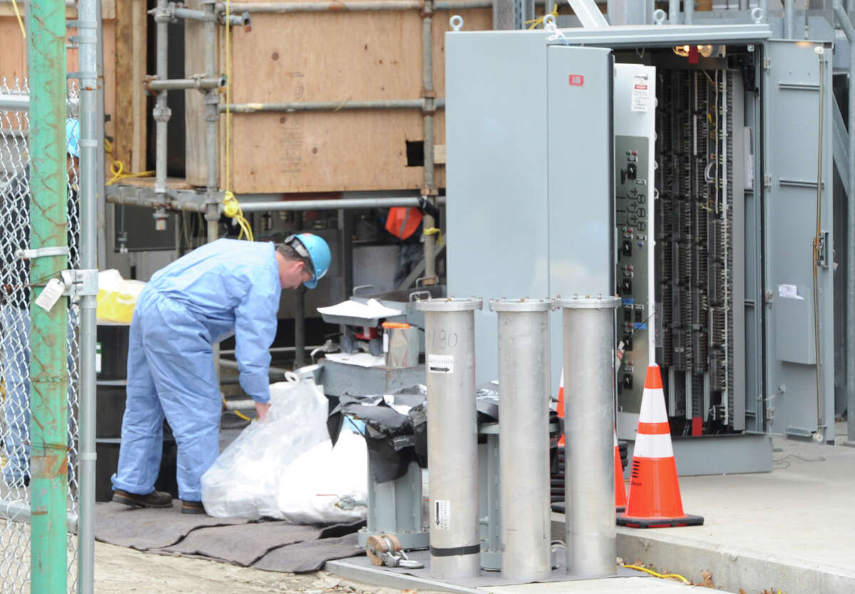 Con Ed to test fix to get trains back on track