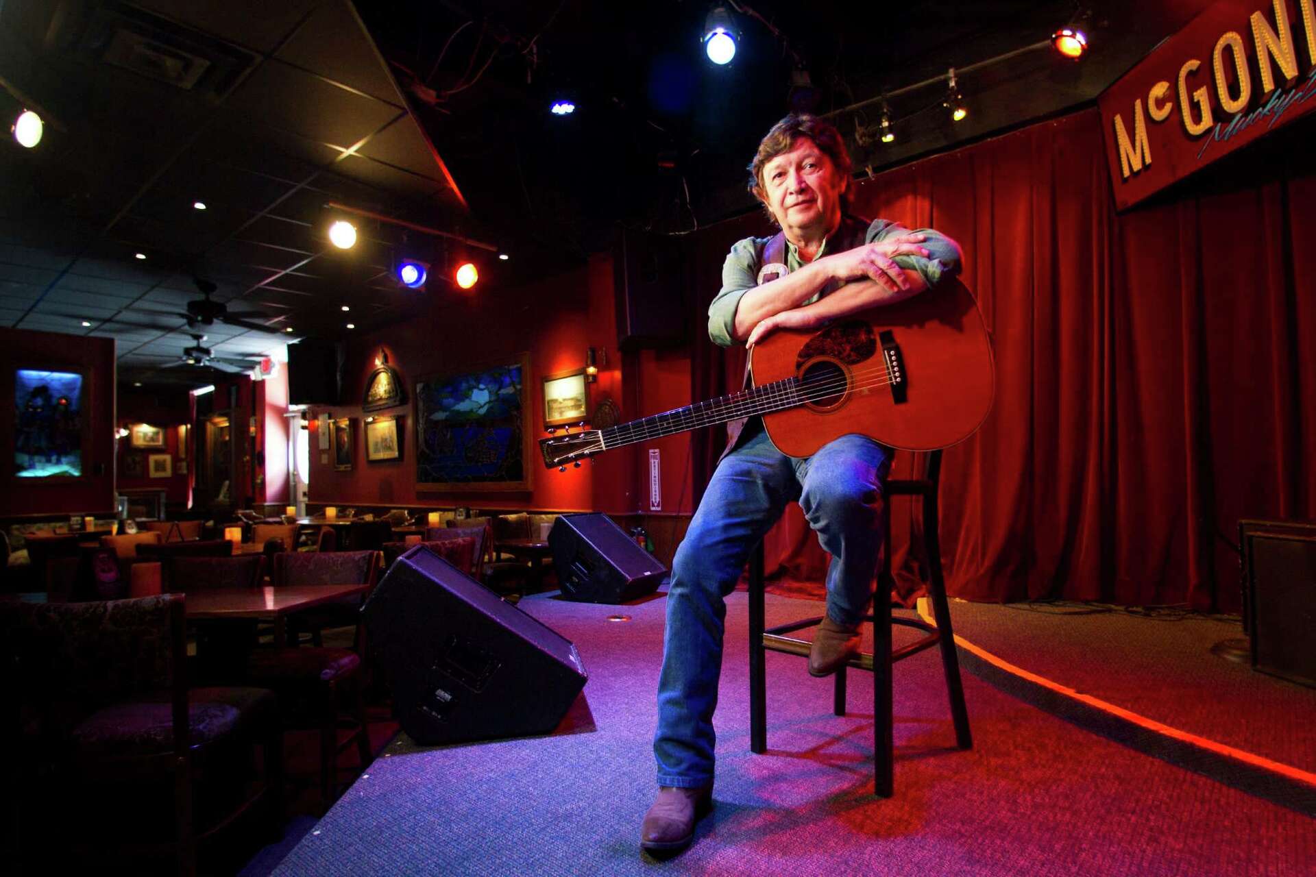 Shake Russell sings to bring listeners a sense of community