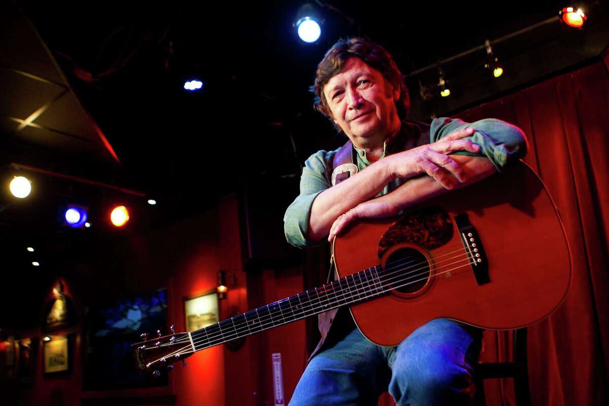 Shake Russell sings to bring listeners a sense of community