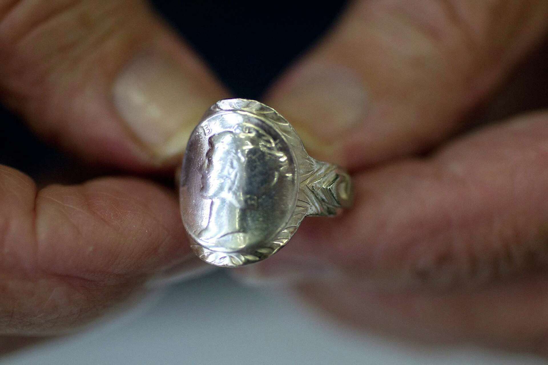 Jewelry business with long history still sparkles