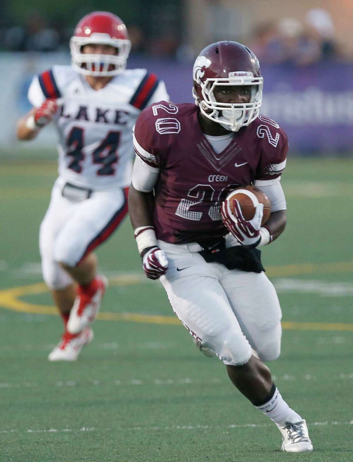George Ranch tops Foster with Rockets players in stands