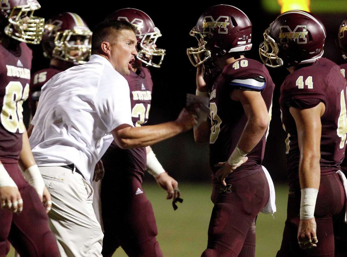 George Ranch tops Foster with Rockets players in stands