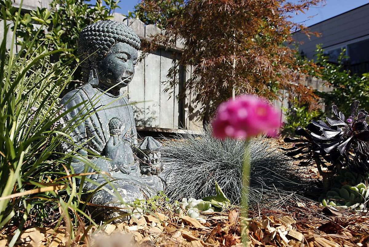 Portola tour lets residents show off gardens