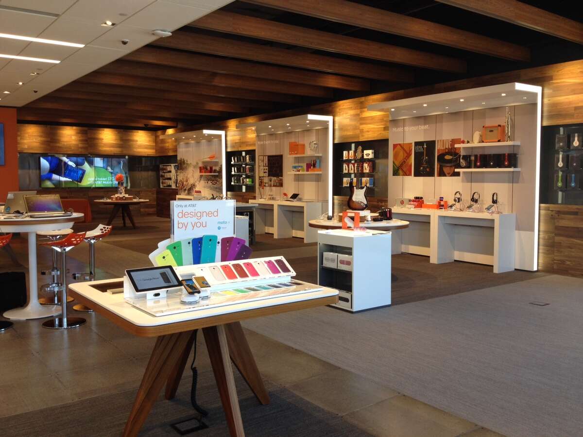 New 'interactive' AT&T store opens in Beaumont