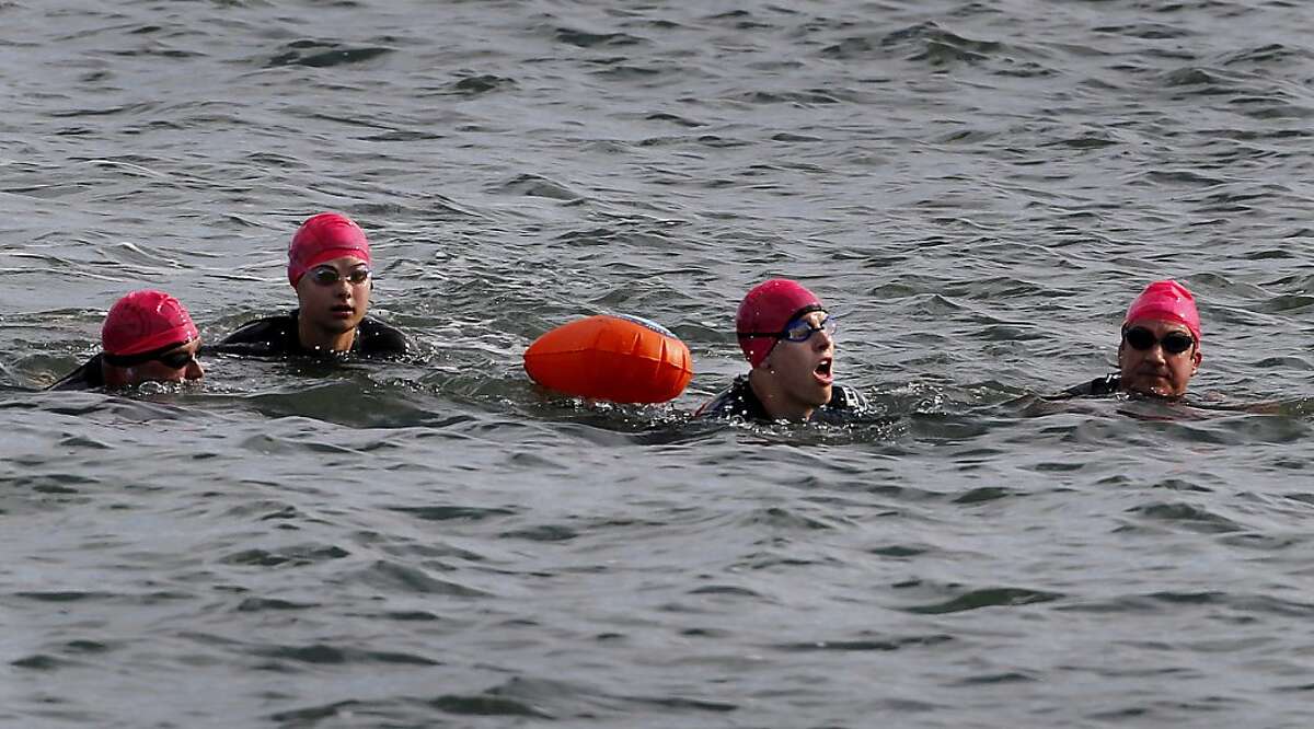 3 sightless swimmers take the Rock challenge