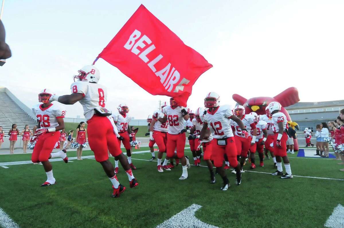 Bellaire football team riding momentum, ready to contend in District 20-5A