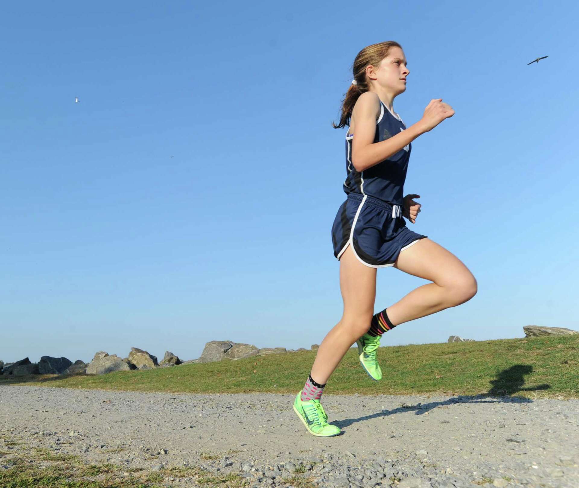 Greenwich High girls cross country running past the opposition