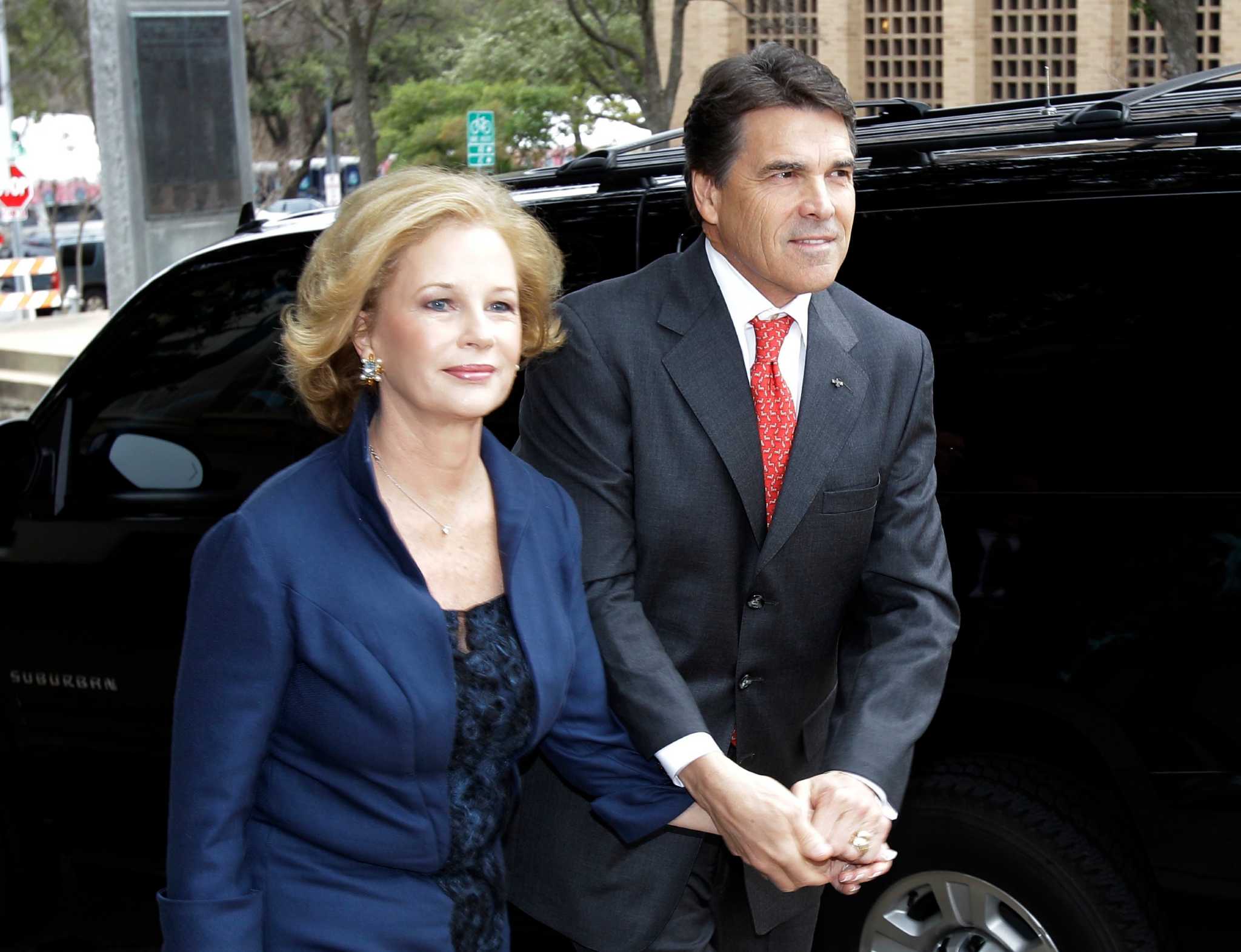 Gov. Perry should respect his wife's point of view on abortion