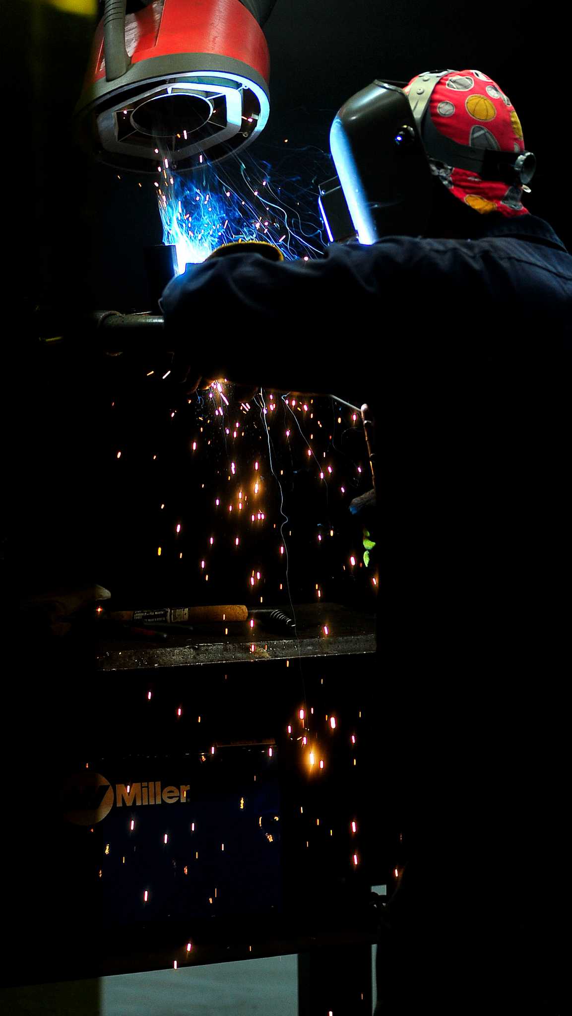 LIT hosts welding competition