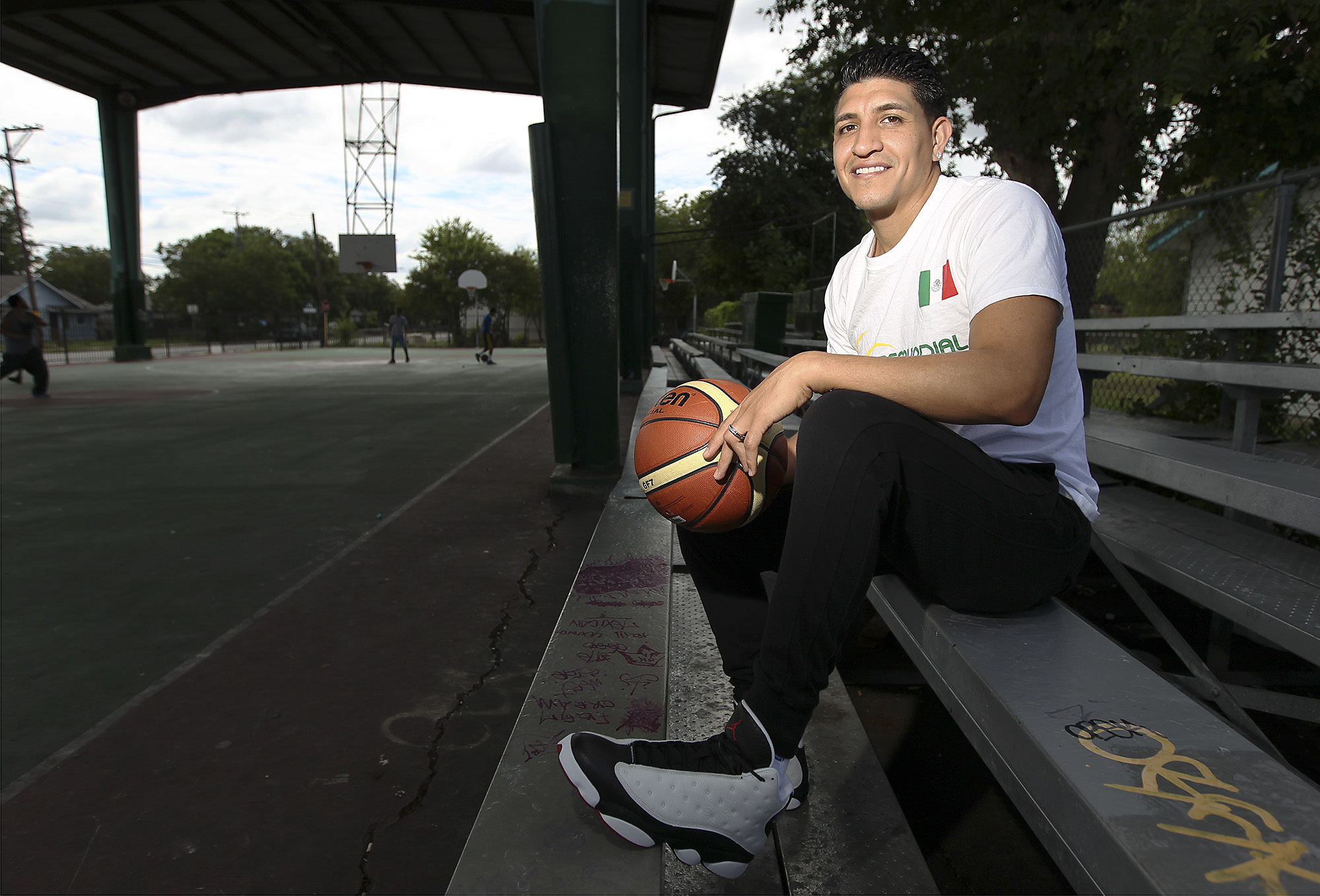 From el barrio to standout hoops pro