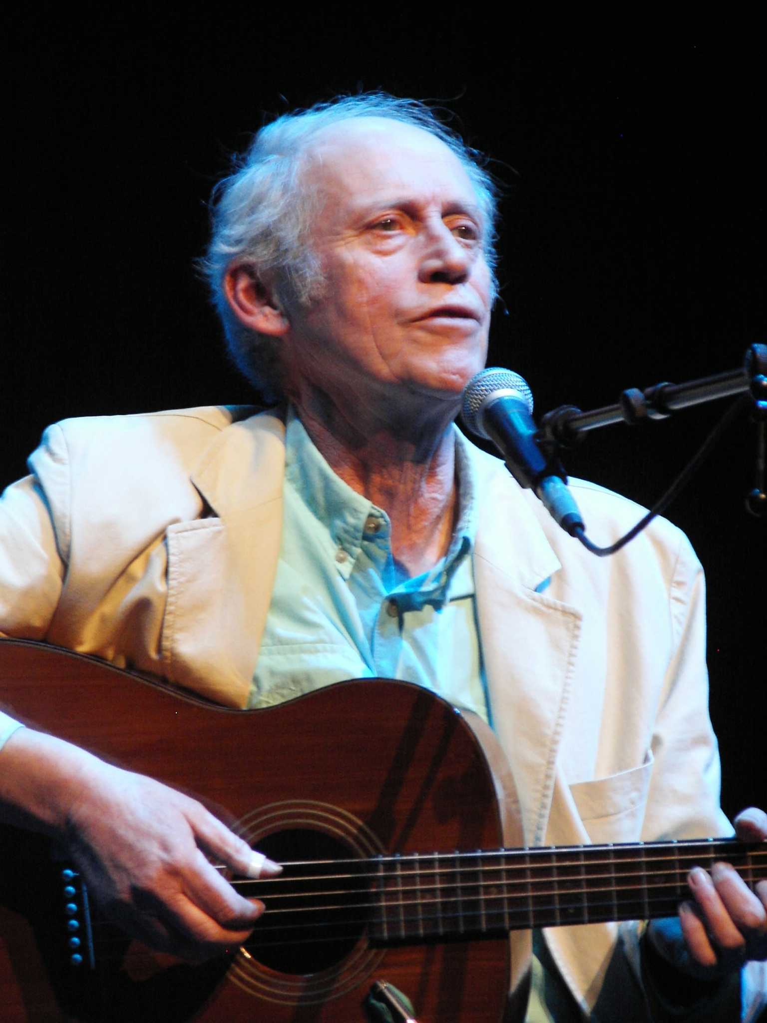 Archie Fisher at Old Songs