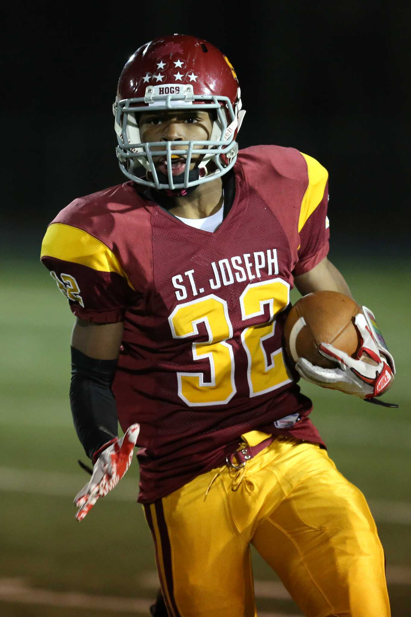Darien set to visit St. Joseph