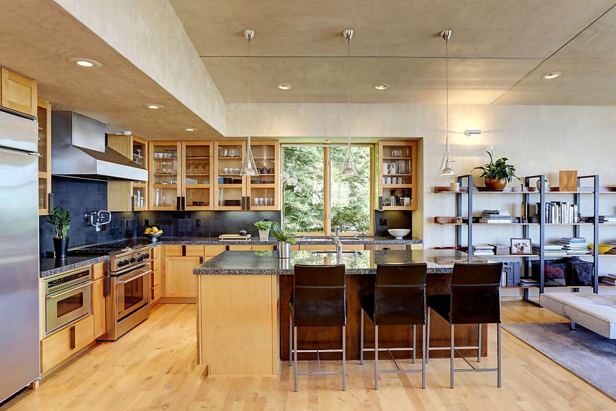 David Stark Wilson home in Oakland overlooks S.F.