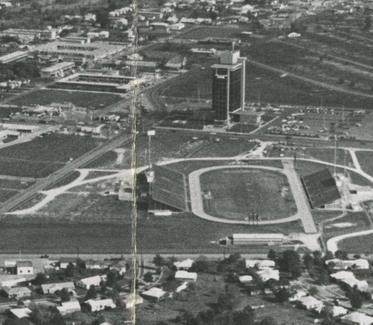 Pasadena sues building owners for more than $65,000 in fines