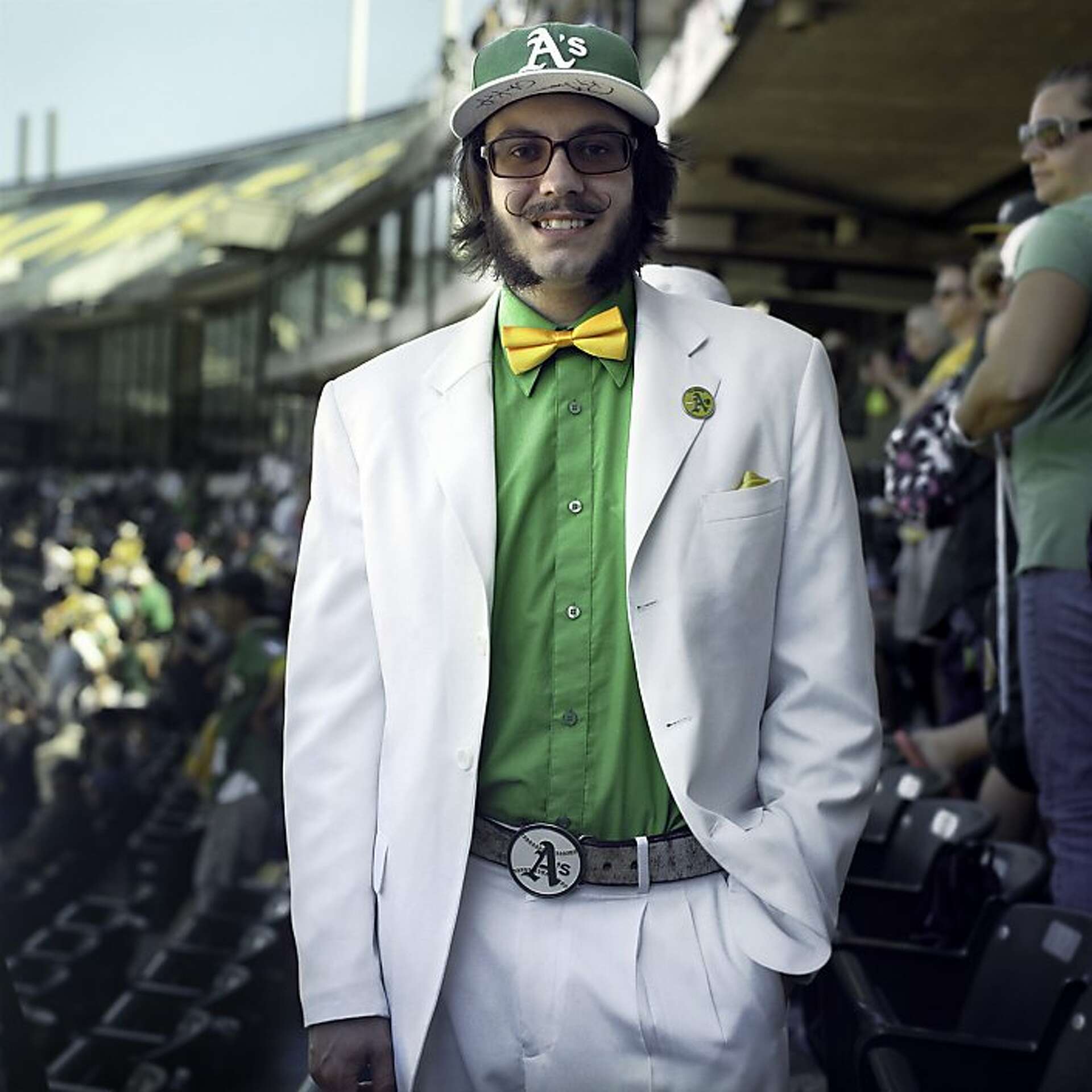 'Flaunt: Oakland Style' by women artists