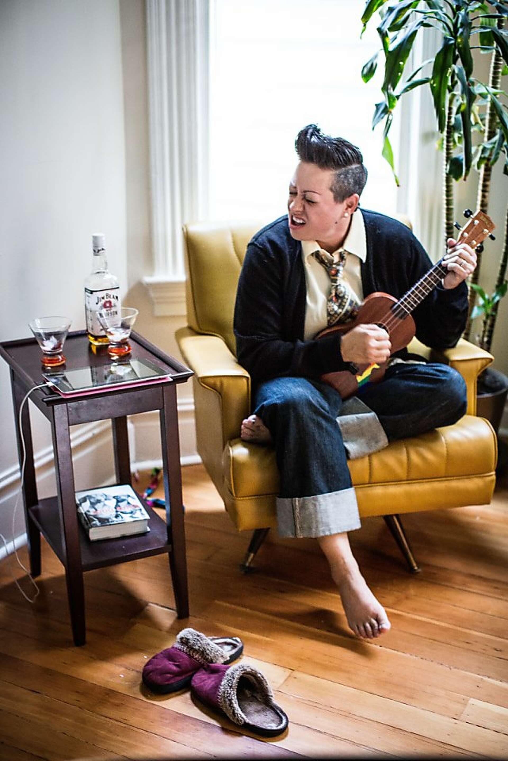 'Flaunt: Oakland Style' by women artists