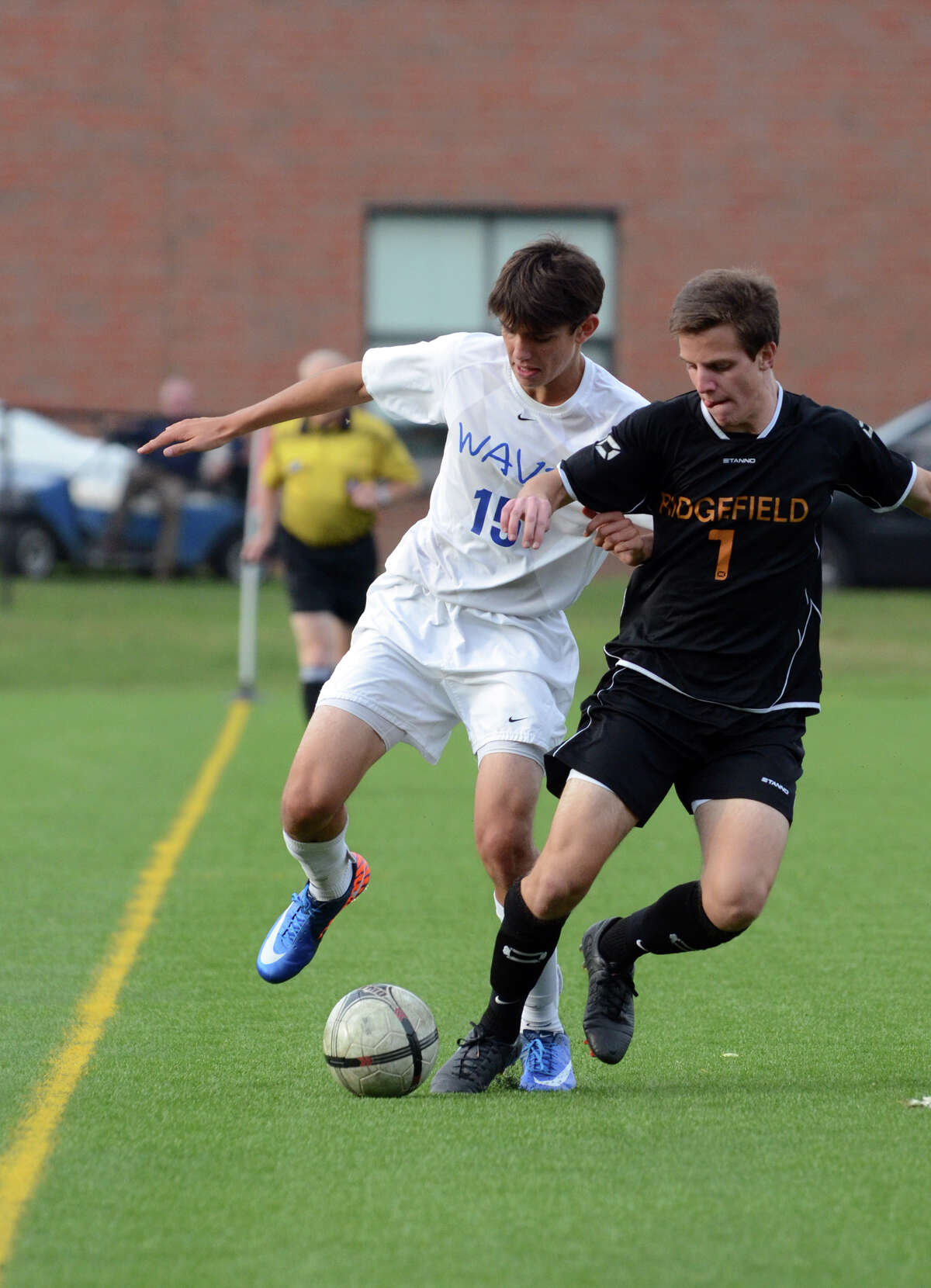Ridgefield beats Darien for fourth straight win