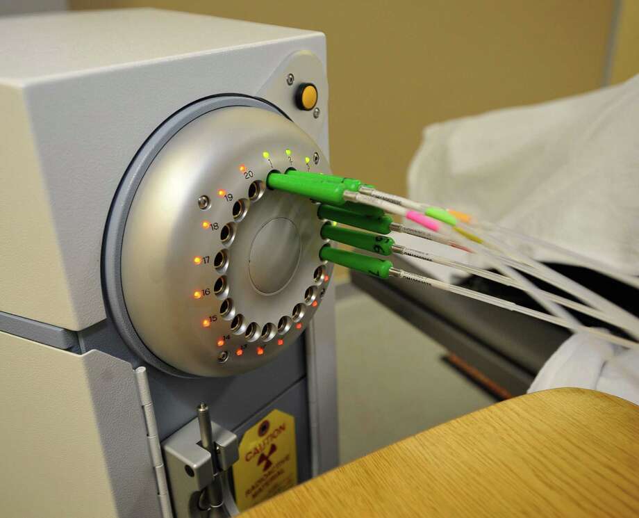 Beaumont center offering new treatment for breast cancer - Beaumont ...