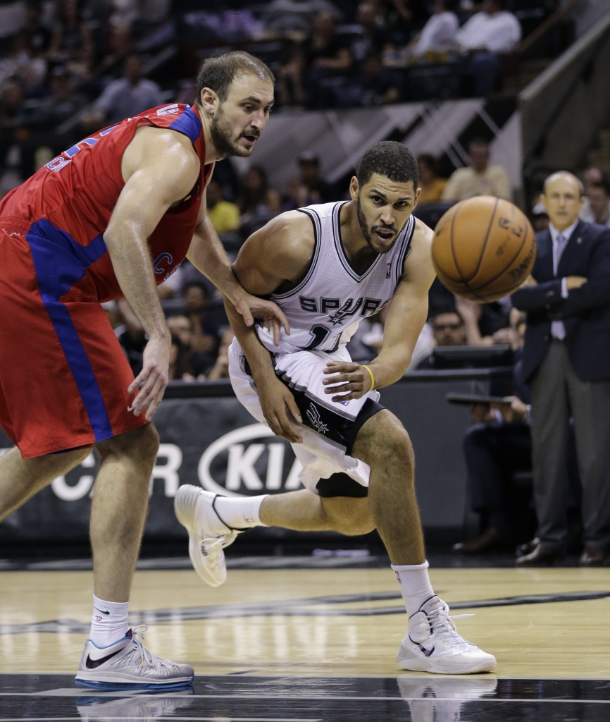 Ayres might force way into big-man rotation