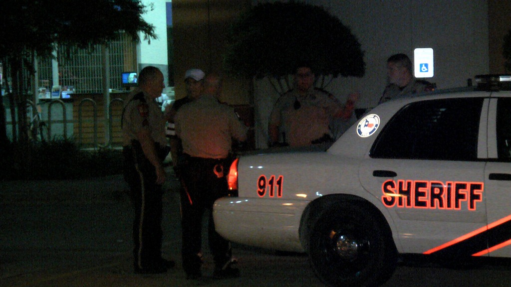 Robbery At Woodlands 24 Hour Fitness Leads To Police Chase Car Crash