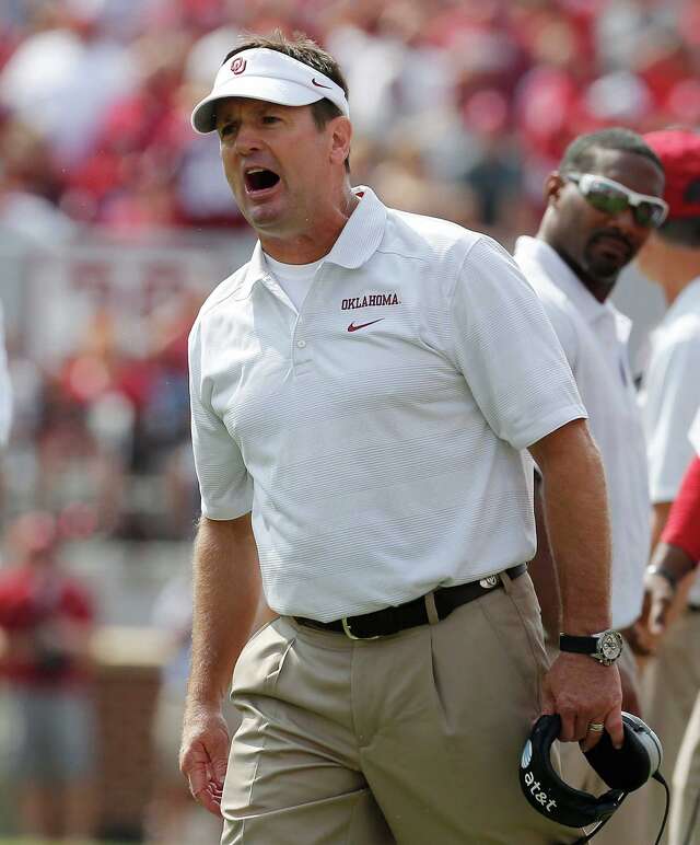 Sizing up Texas-Oklahoma football matchup