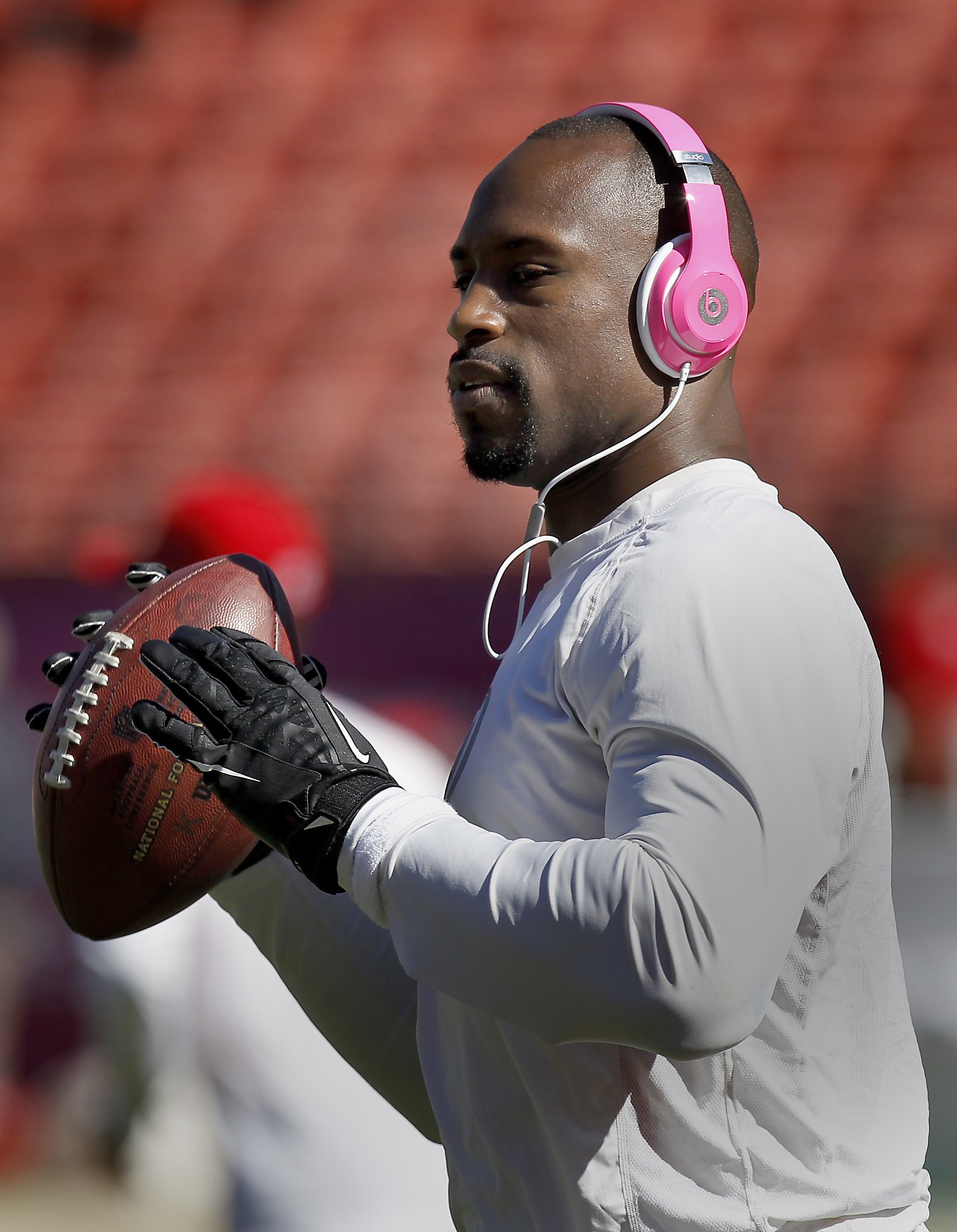 KNBR Conversation: Vernon Davis, 49ers tight end