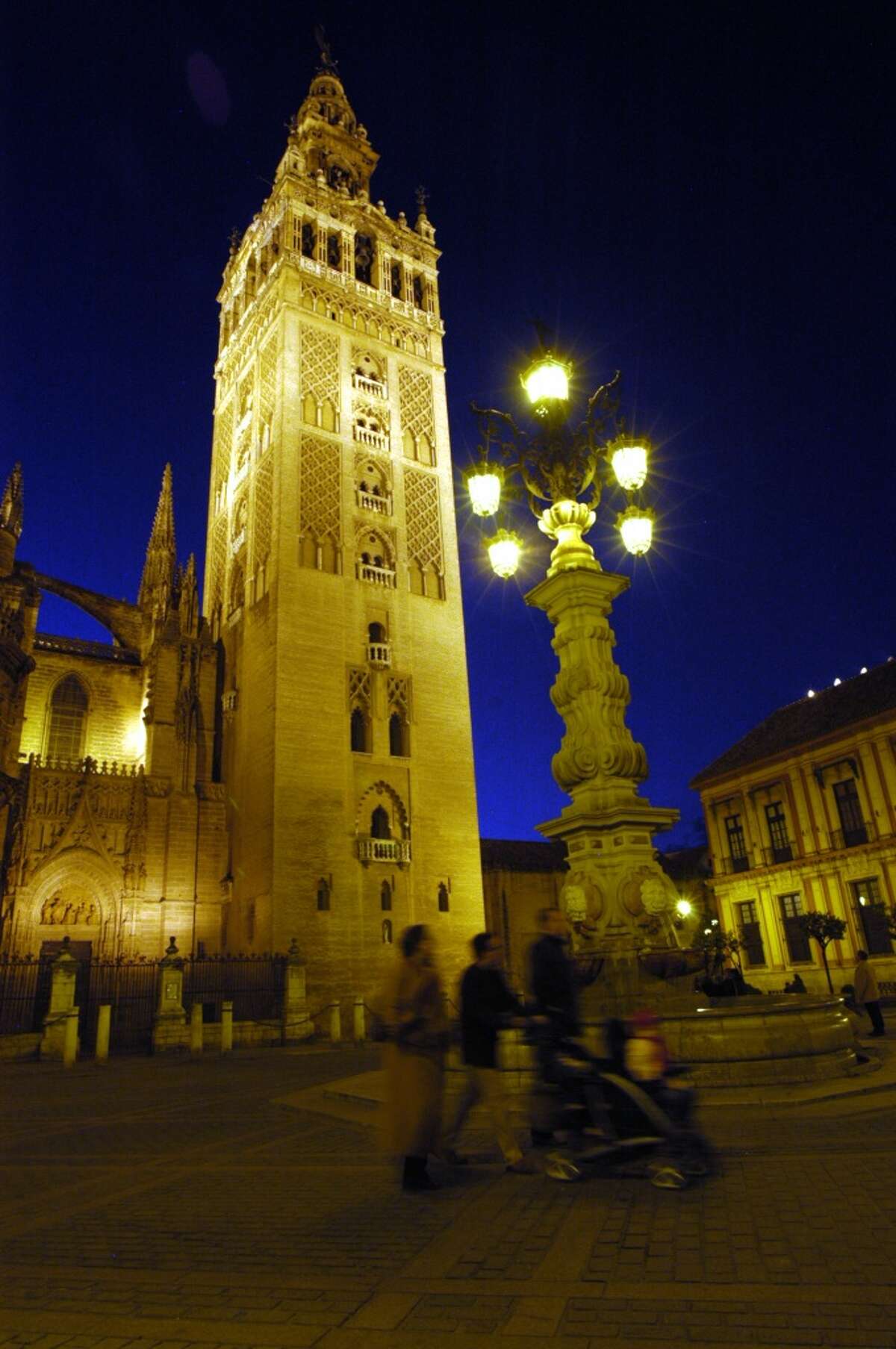 Famous Bay Area landmarks' doppelgangers from around the world