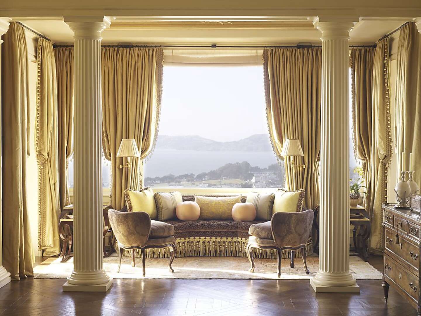 Suzanne Tucker's 2nd book features Napa Valley
