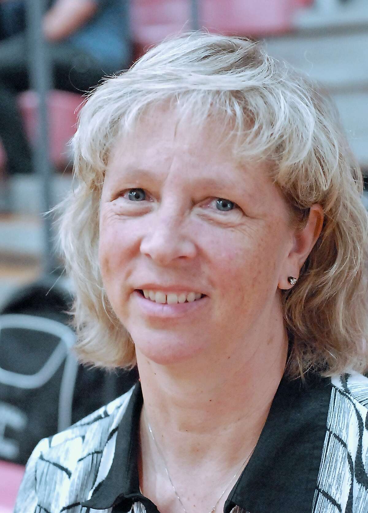 Reloaded Cy Falls reaches for district title