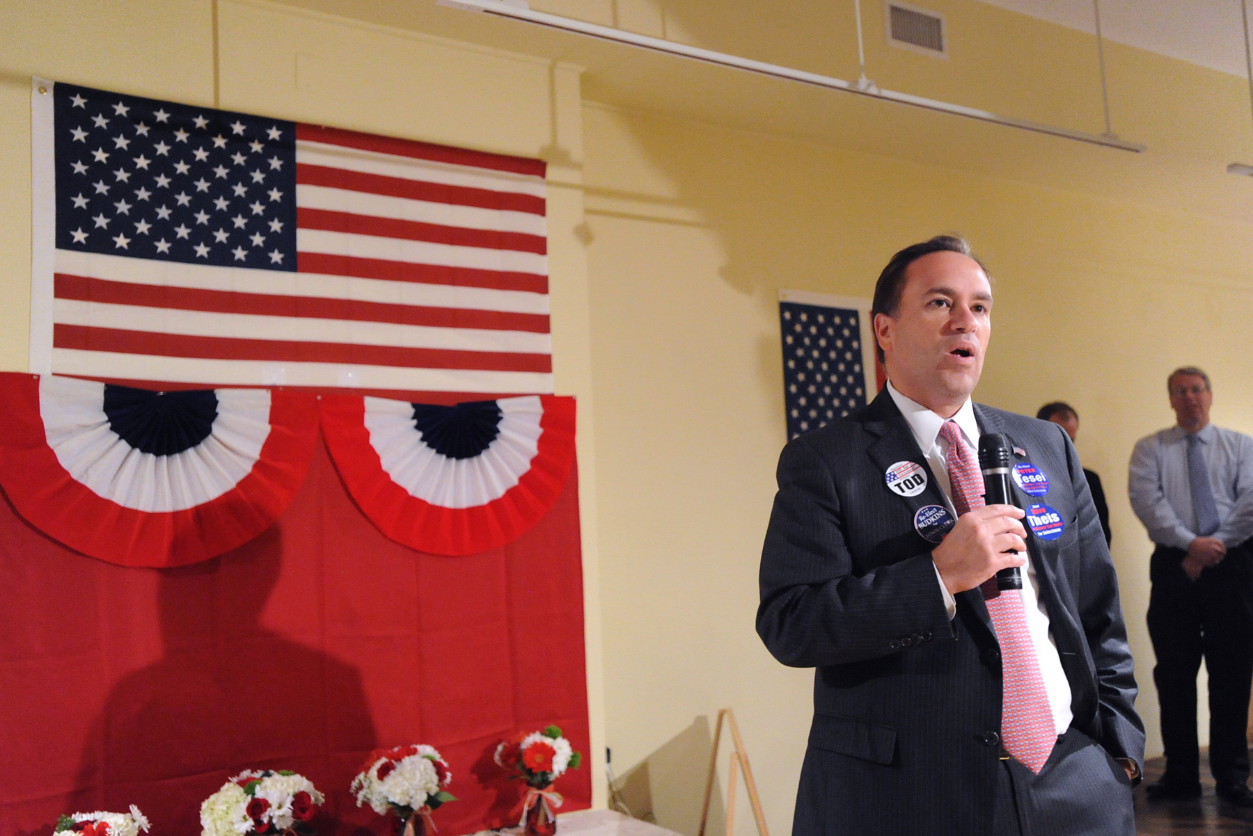 Republicans open campaign headquarters