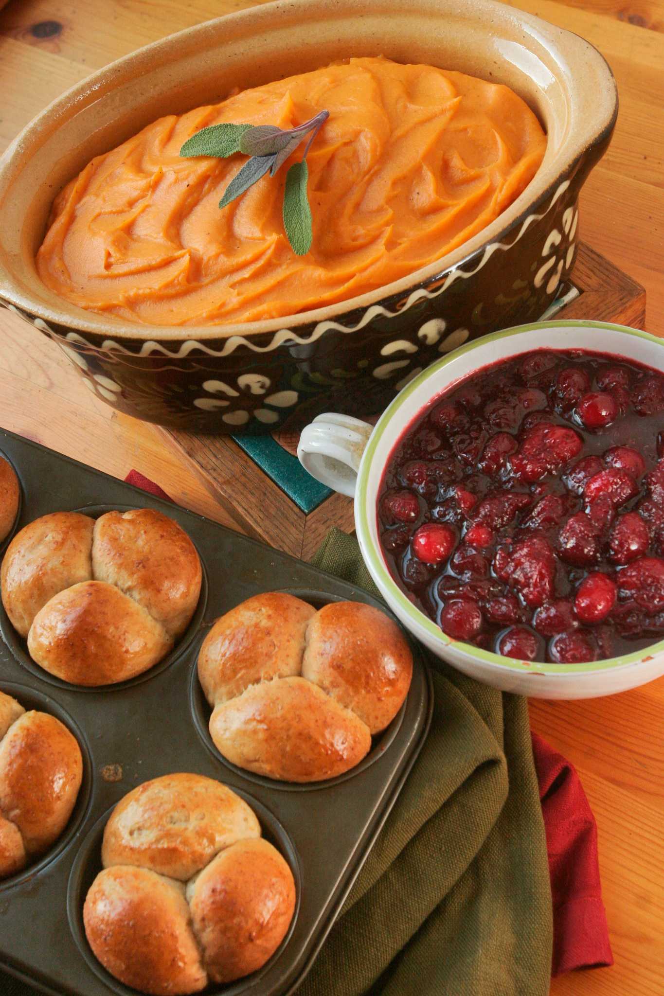 Recipe: Luby's Cloverleaf Rolls