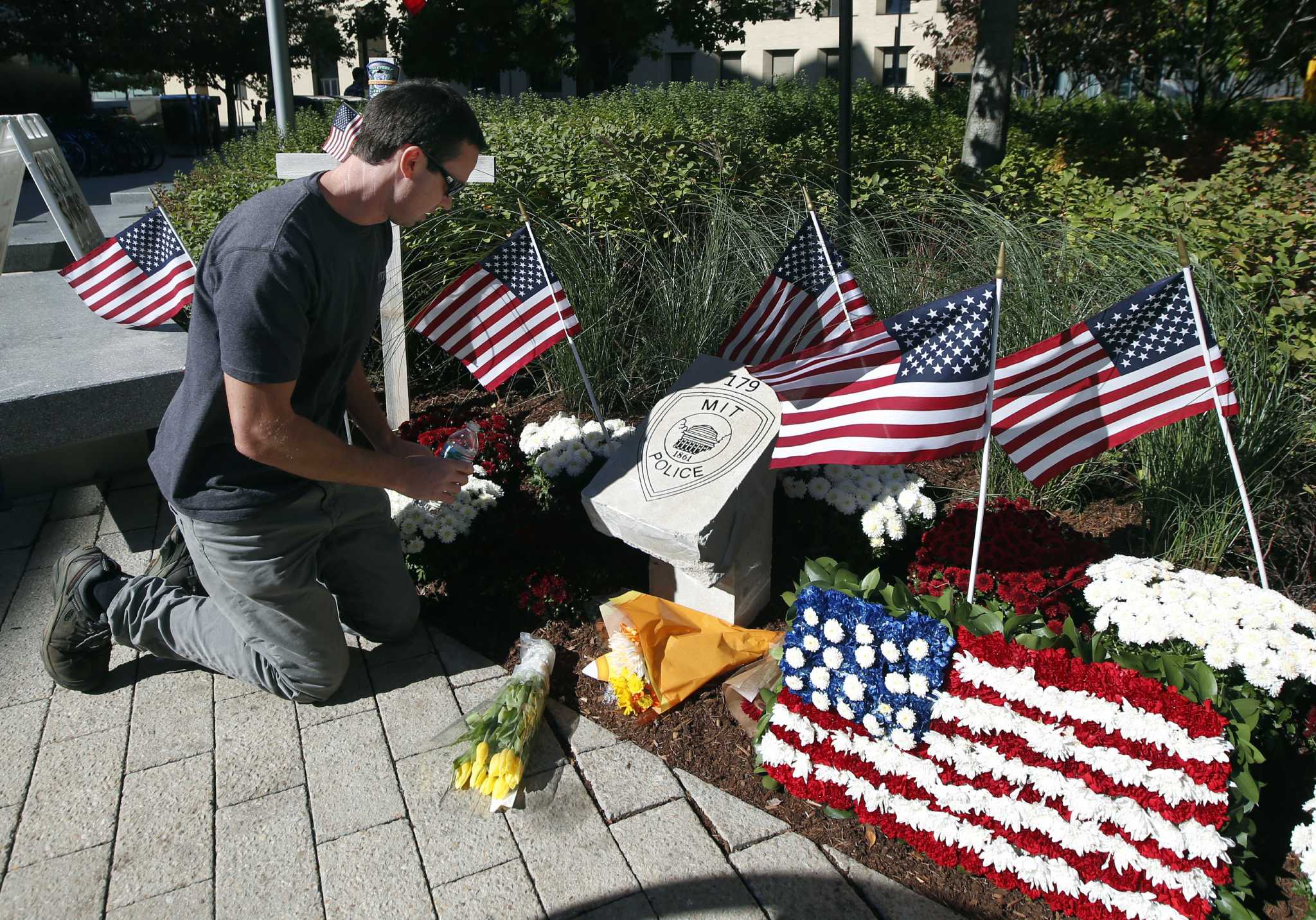 Memorial to slain MIT officer unveiled