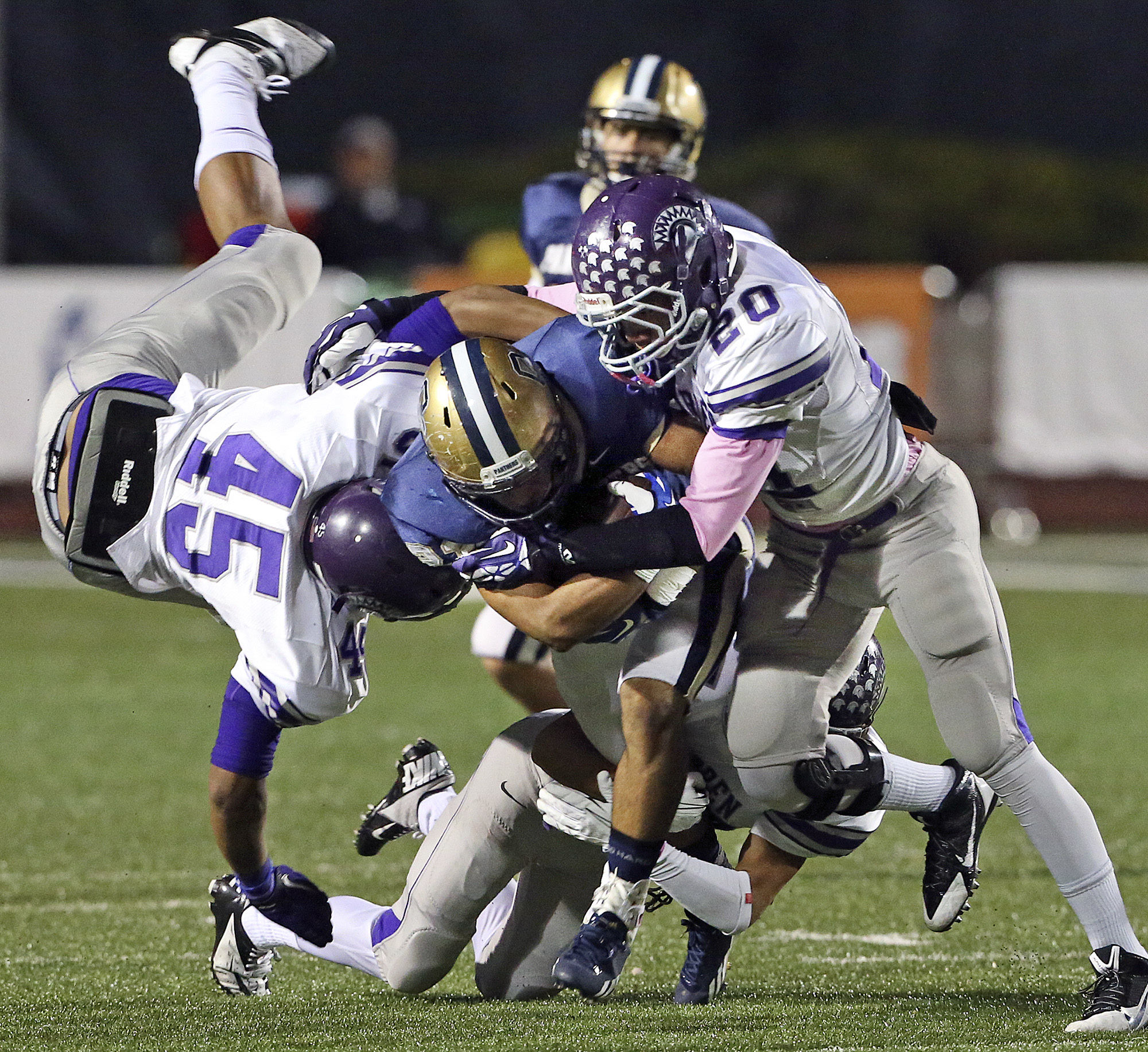 Sneed, Warren make statement in win over O'Connor