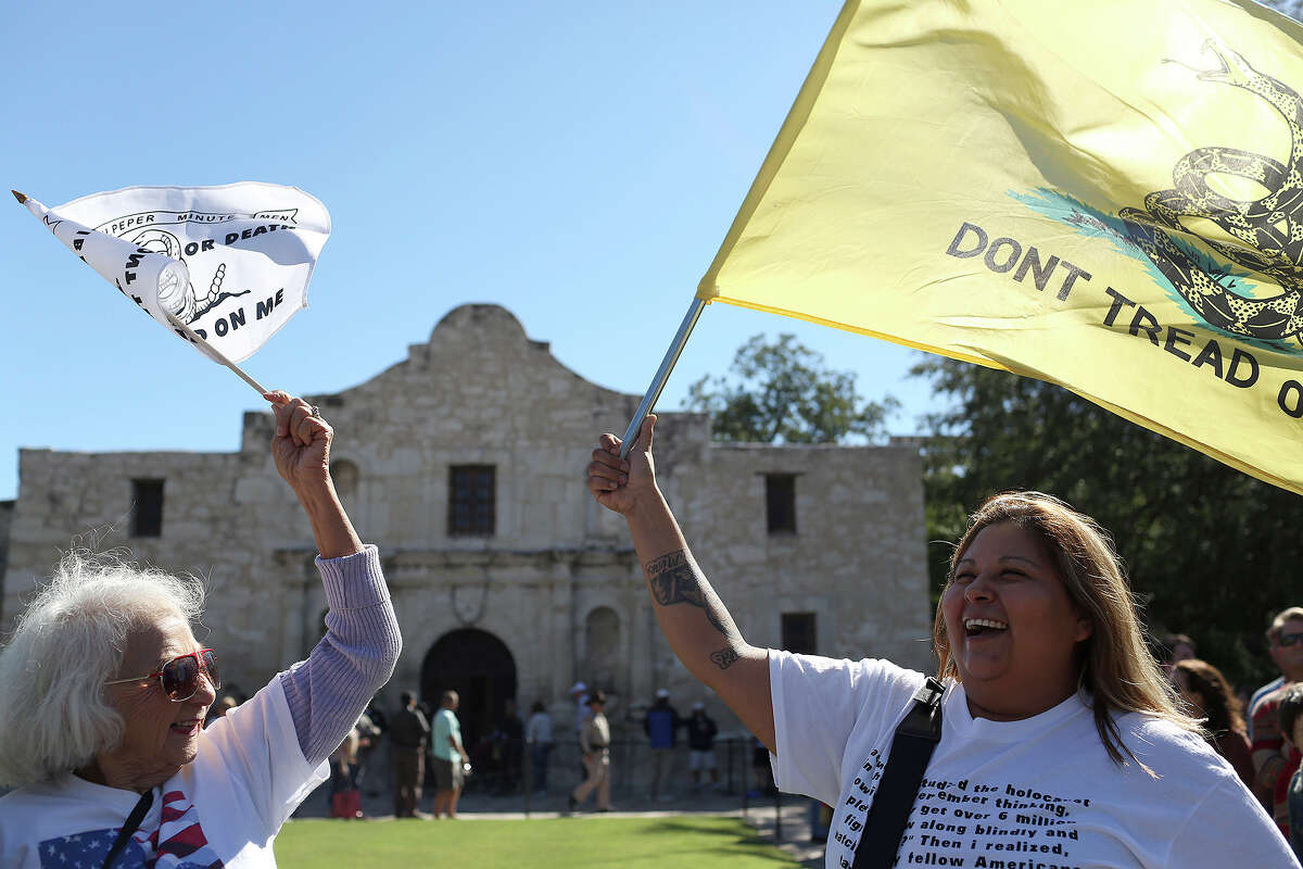 Open-carry protestors rally at police substation