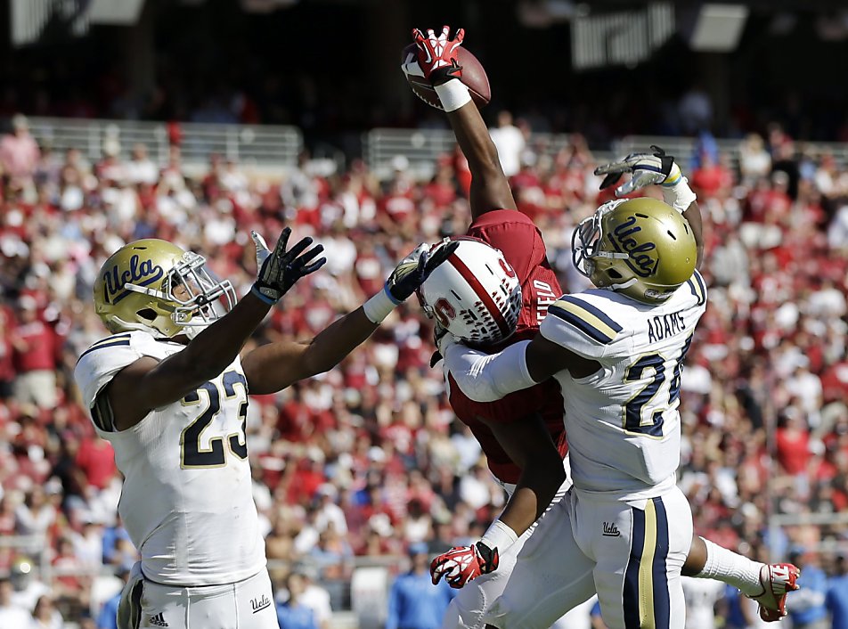 Stanford's Whitfield makes spectacular TD grab