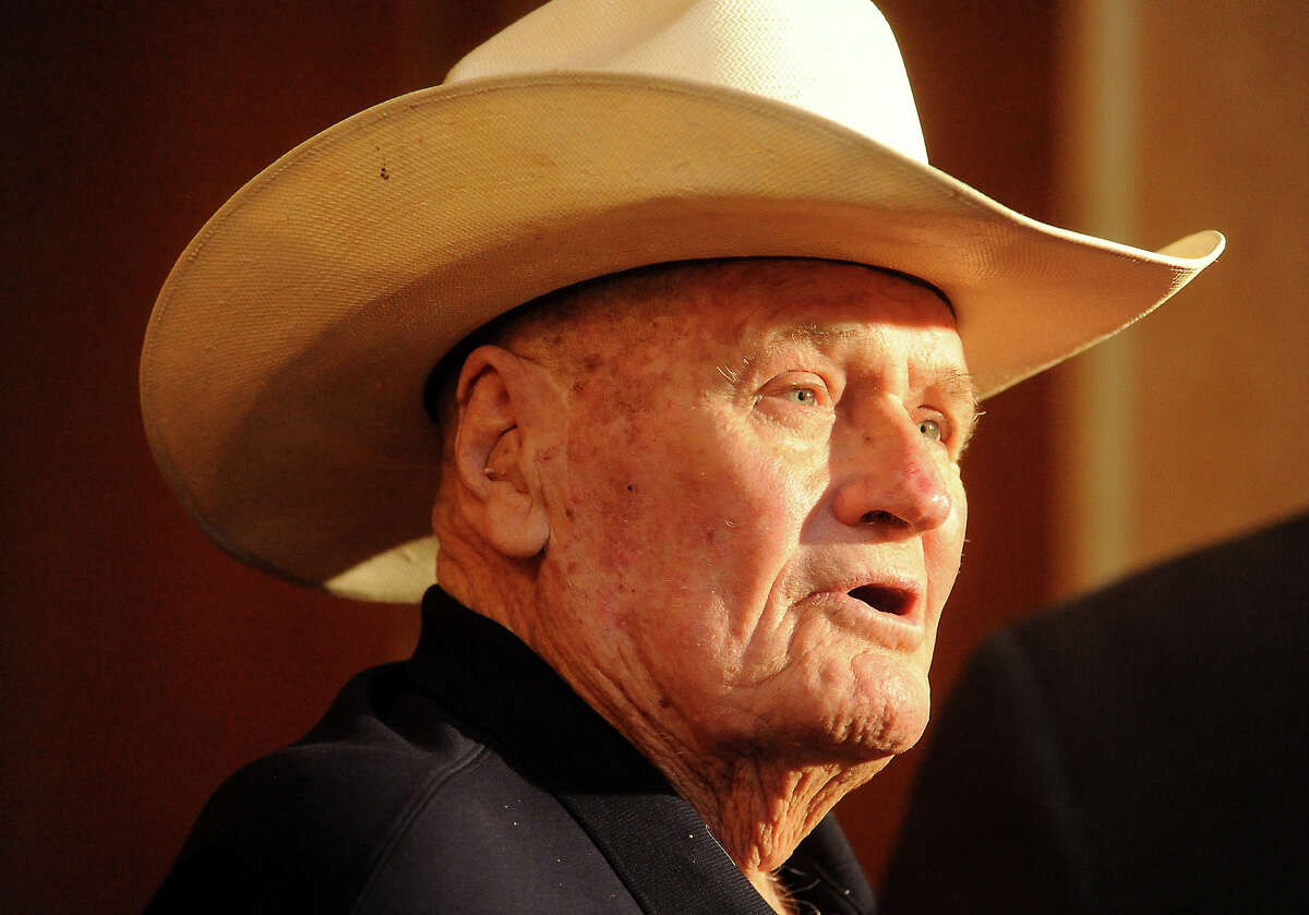 Memorial service for Bum Phillips set for Oct. 29