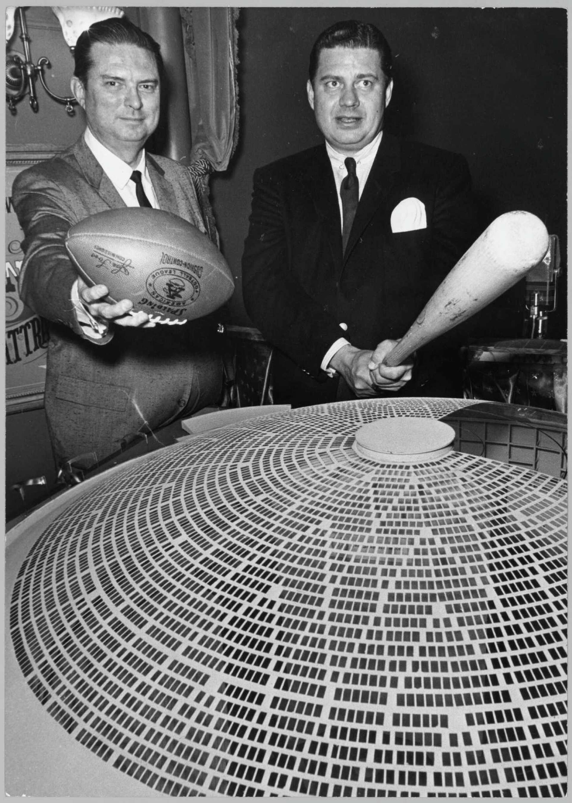 Former Houston Oilers owner Bud Adams dead at 90.