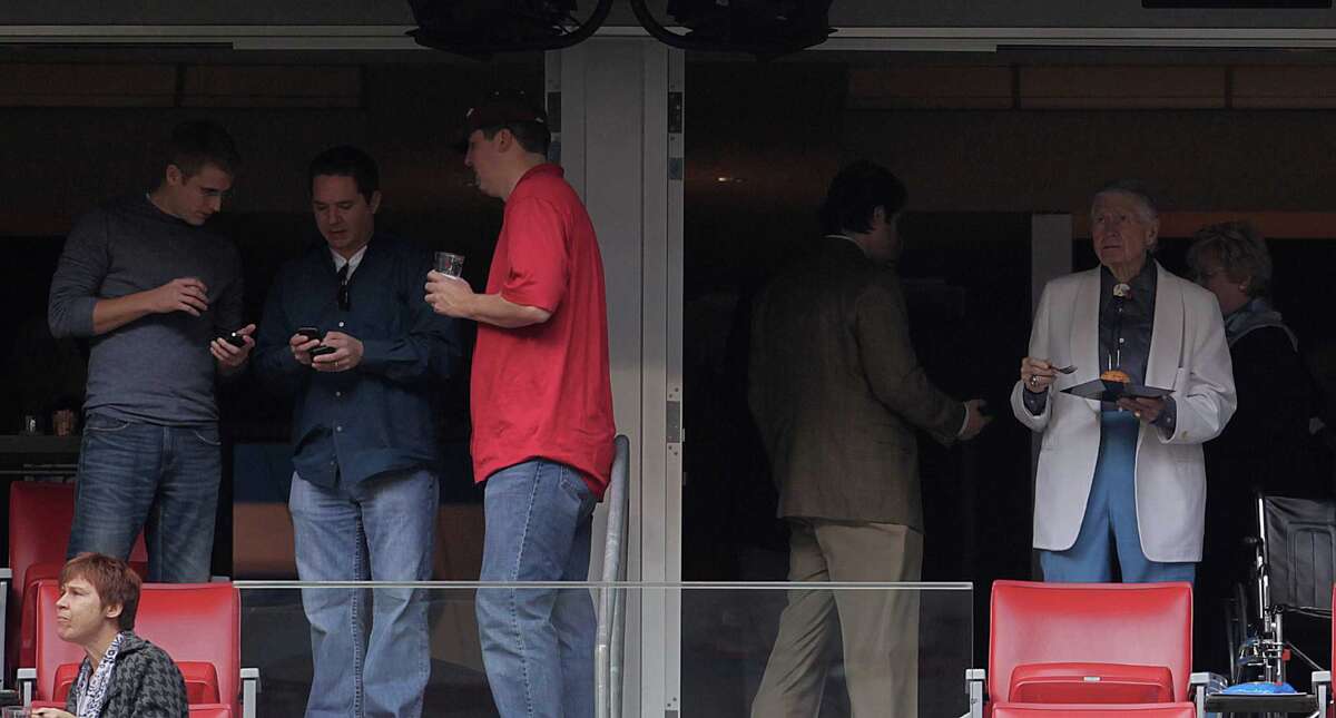 Former Houston Oilers owner Bud Adams dead at 90.