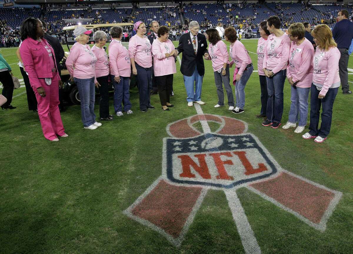 Former Houston Oilers owner Bud Adams dead at 90.