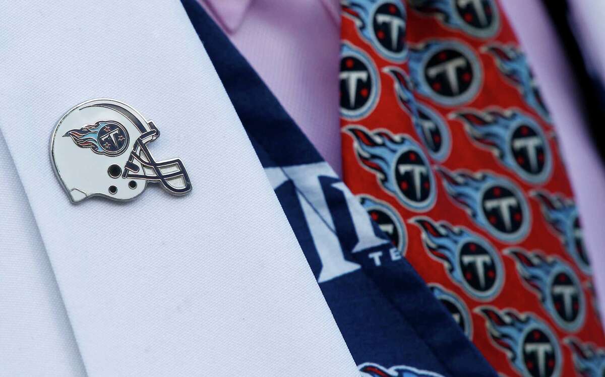 Former Houston Oilers owner Bud Adams dead at 90.